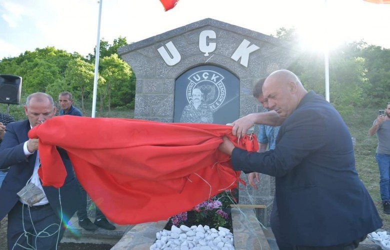 Kryetari Lladrovci merr pjesë në inaugurimin e pllakës përkujtimore të ... Kryetari Lladrovci merr pjesë në inaugurimin e pllakës përkujtimore të ...