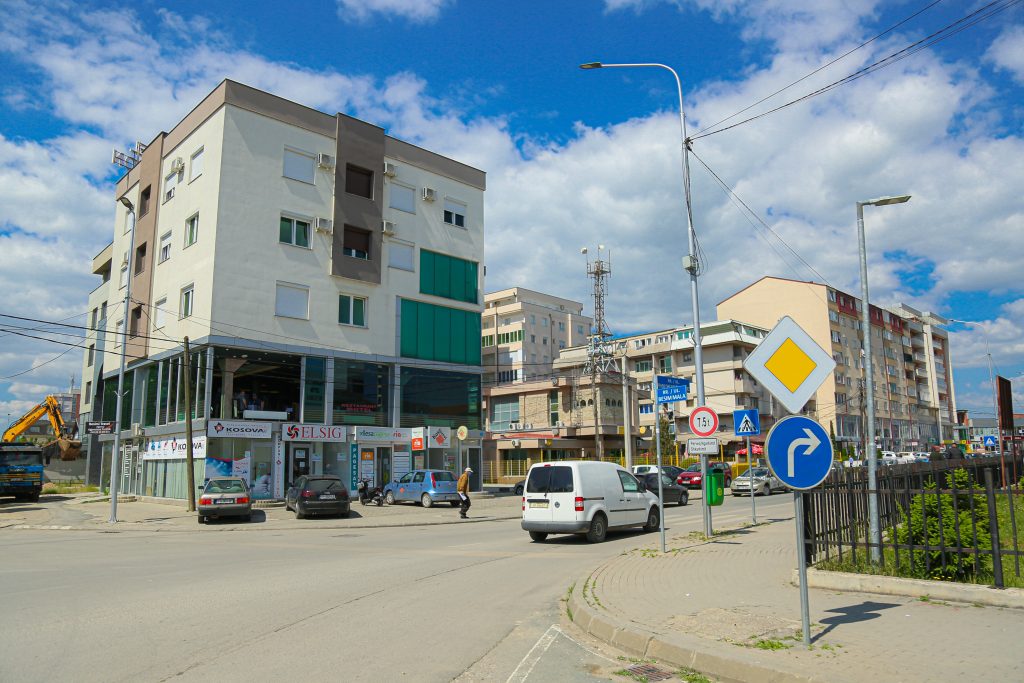 Rruga “Bedri Shala” dhe “Shaban Shala” në qytet, nga sot bëhën të ...
