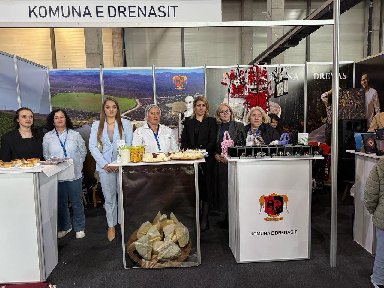 𝐊𝐨𝐦𝐮𝐧𝐚 𝐞 𝐃𝐫𝐞𝐧𝐚𝐬𝐢𝐭 𝐏𝐫𝐨𝐦𝐨𝐯𝐨𝐧 𝐄𝐤𝐨𝐧𝐨𝐦𝐢𝐧𝐞̈ 𝐋𝐨𝐤𝐚𝐥𝐞 𝐧𝐞̈ 𝐏𝐚𝐧𝐚𝐢𝐫𝐢𝐧 ...