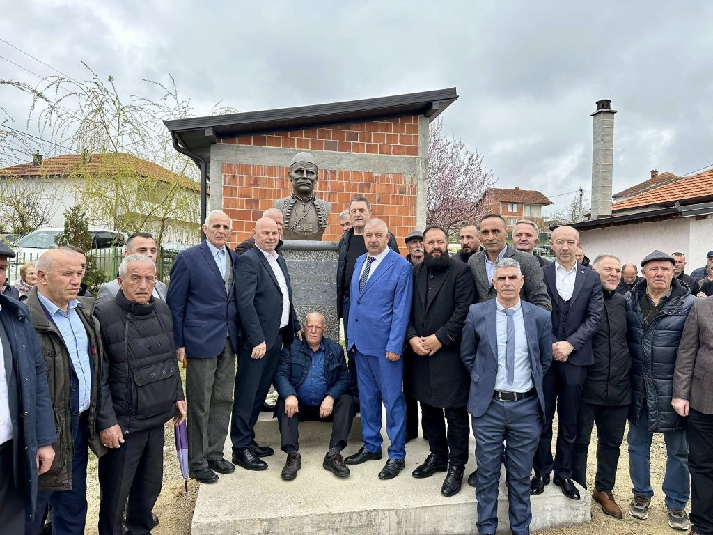 Përurohet busti i heroit, Shaban Polluzha - Drenasi.info